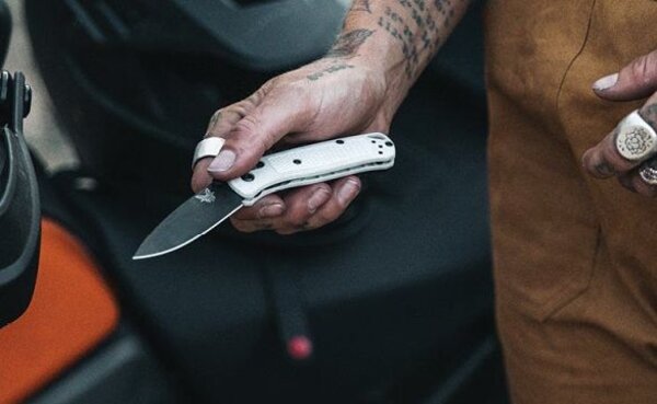 Knife Discounts for Those Who Serve | GOVX